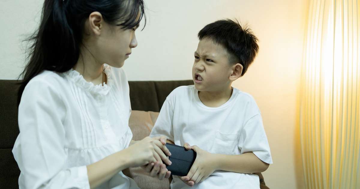 Sibling Rivalry: How to Get Your Kids to Argue Less | Open Arms Wellness